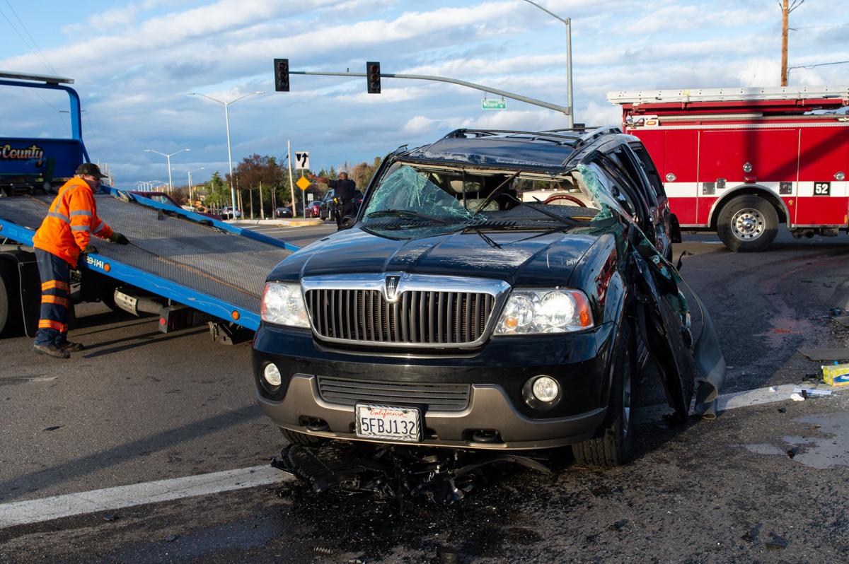 Accident in Oakley injures three Sunday afternoon | News | thepress.net