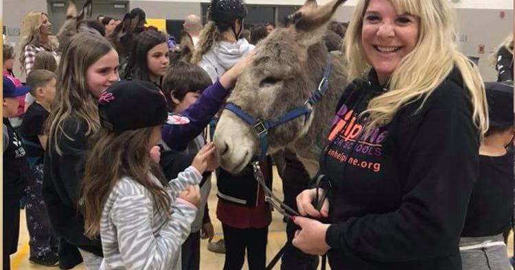 Donkey basketball rides into Timber Point Elementary | Features ...
