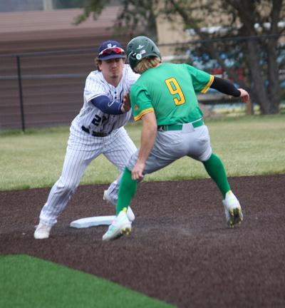 Rebels beat Bulldogs in comeback victory | Sports | theritchiegazette.com