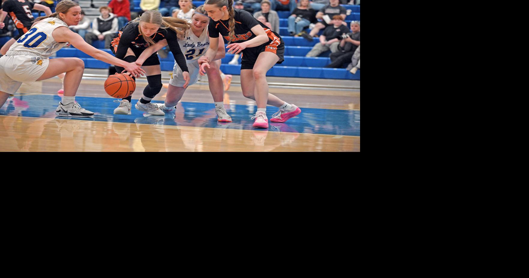 Lady Broncs and Broncs battle Natrona County | Photo Galleries ...