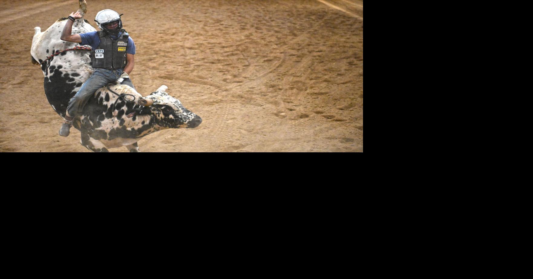 Sheridan College Generals bull riding practice | Photo Galleries ...