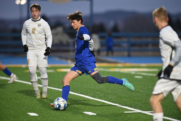 Sheridan Broncs' boys' soccer team battles Cheyenne South Bison | Photo ...