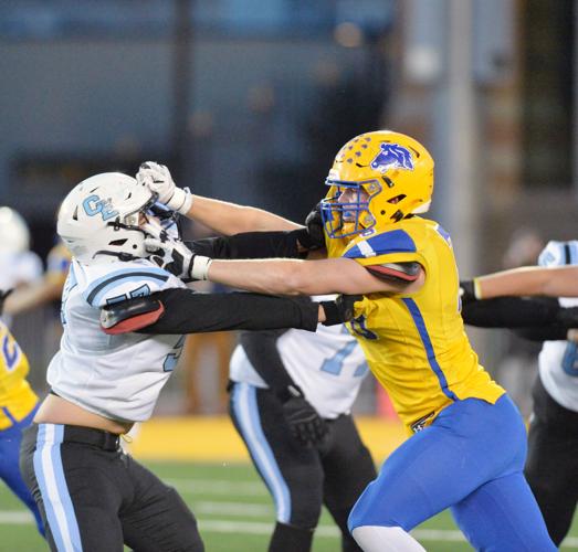 Haswell reflects on first season with UW football | College Sports ...