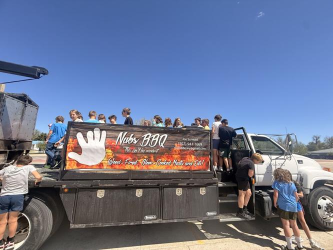 Nubs BBQ visits Meadowlark fifth-graders for a lesson | People and ...
