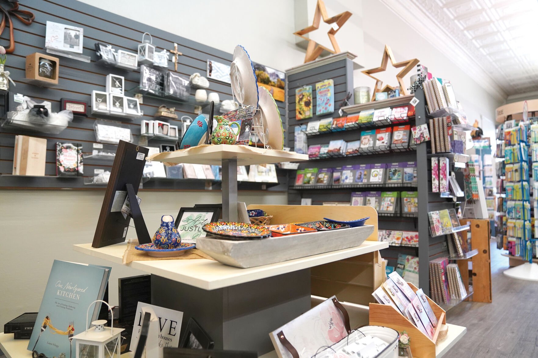 Holiday book signing with Wyoming author Dec. 6 at Sheridan Stationery ...