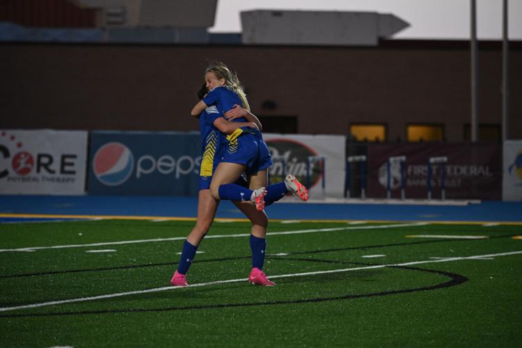 SHS Lady Broncs battle Cheyenne East | Photo Galleries ...