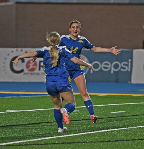 SHS Lady Broncs battle Cheyenne East | Photo Galleries ...