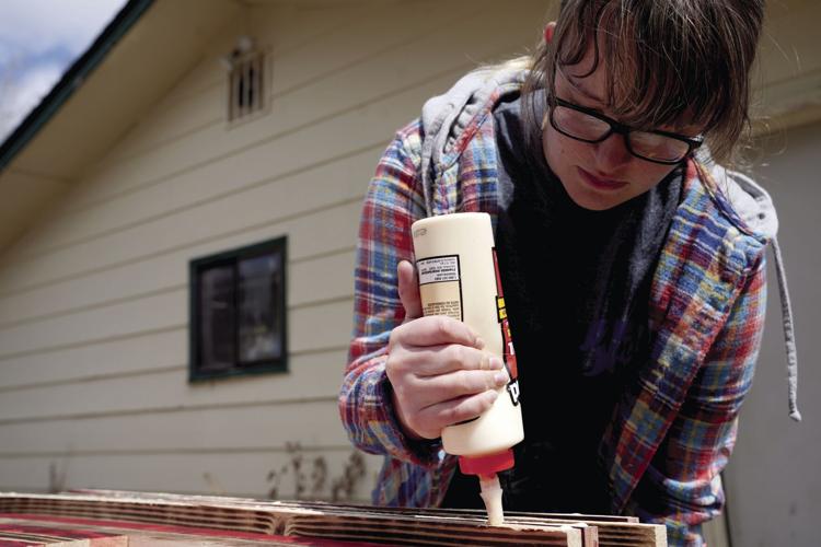 Sheridan Girl Scout Mariah Pierce donates flags to first responders ...