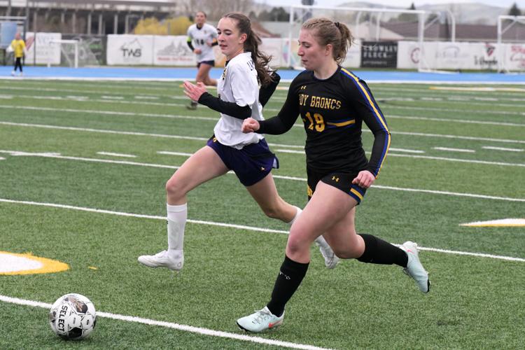 Lady Broncs clinch No. 1 seed in win against Campbell County | Local ...