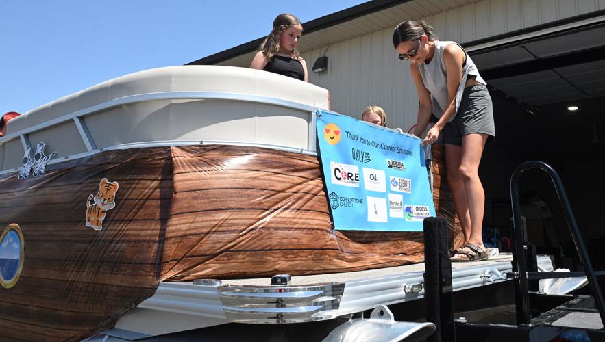 Christian preschool plans themed float for WYO Rodeo Week Parade ...