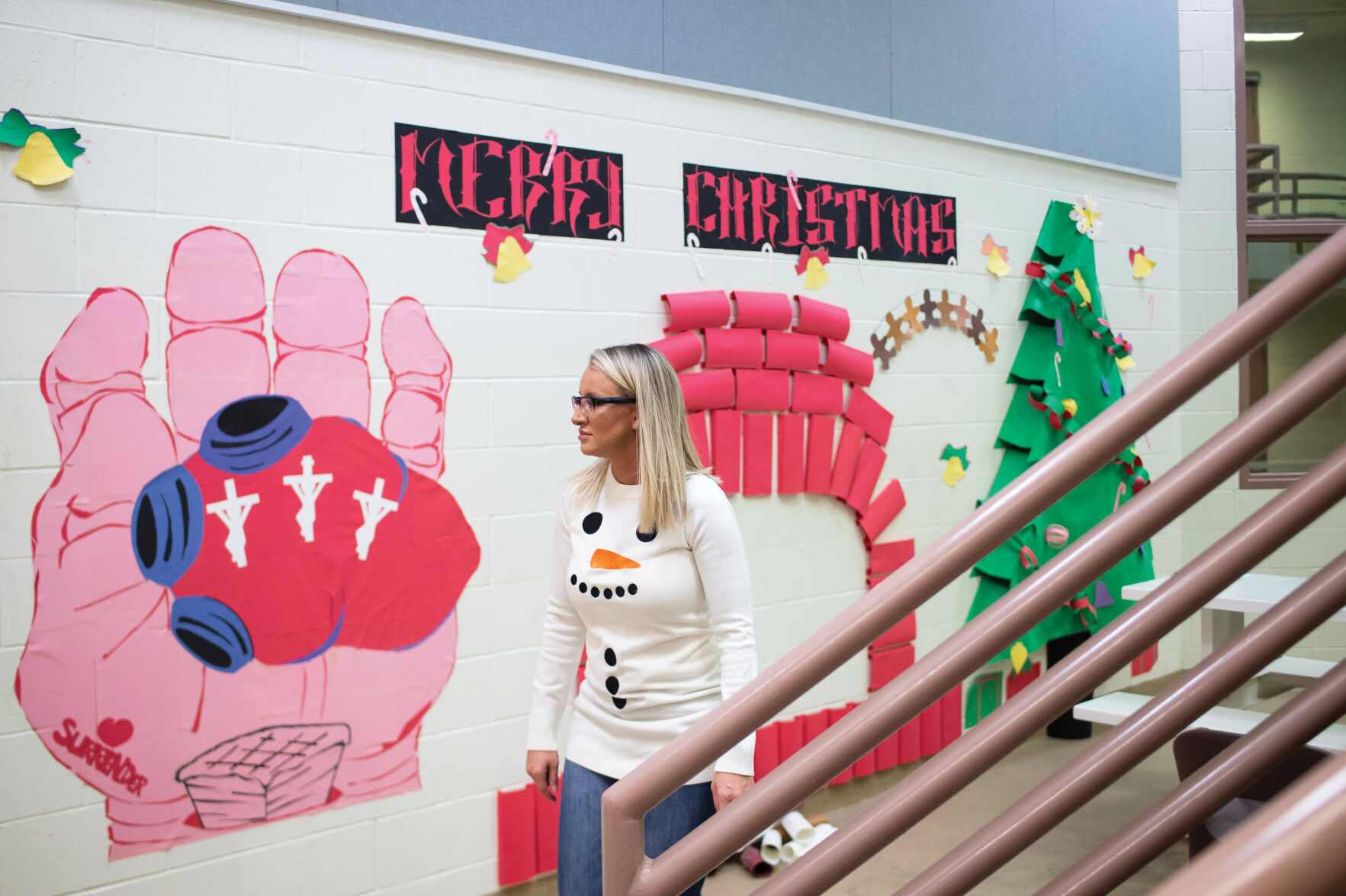 Inmates compete for top marks with artistic Christmas flair | Local ...