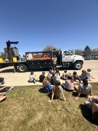 Nubs BBQ visits Meadowlark fifth-graders for a lesson | People and ...