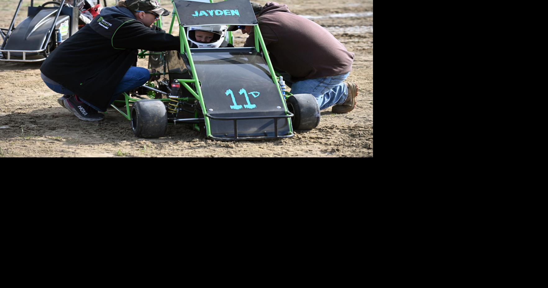 Track Rules Quarter Midgets 5-9 and 10-14 race in season opener | Photo ...
