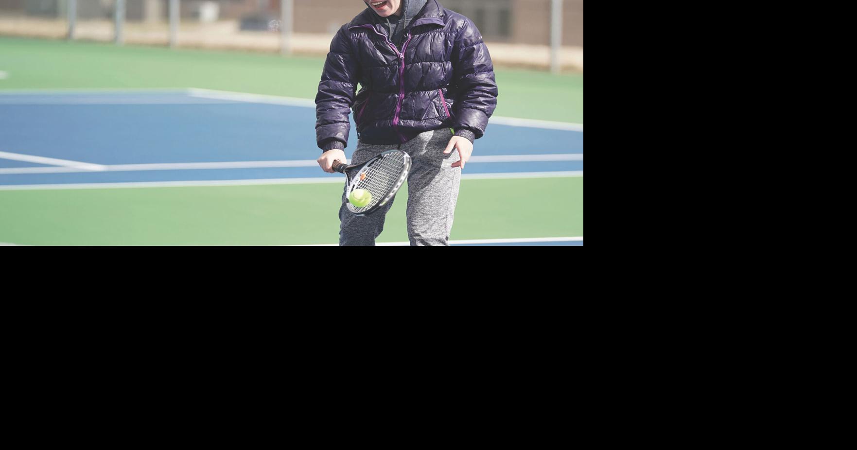 Polar opposite tennis players dominate | Local Sports ...