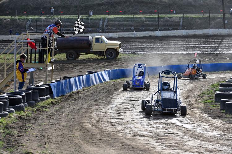 Track Rules Quarter Midgets 5-9 and 10-14 race in season opener | Photo ...