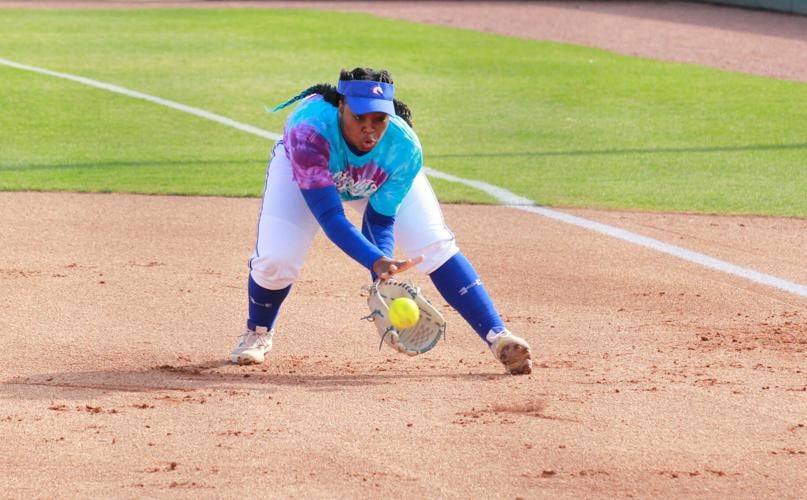 UTA softball loses 2-0 to Stephen F. Austin State University in midweek ...