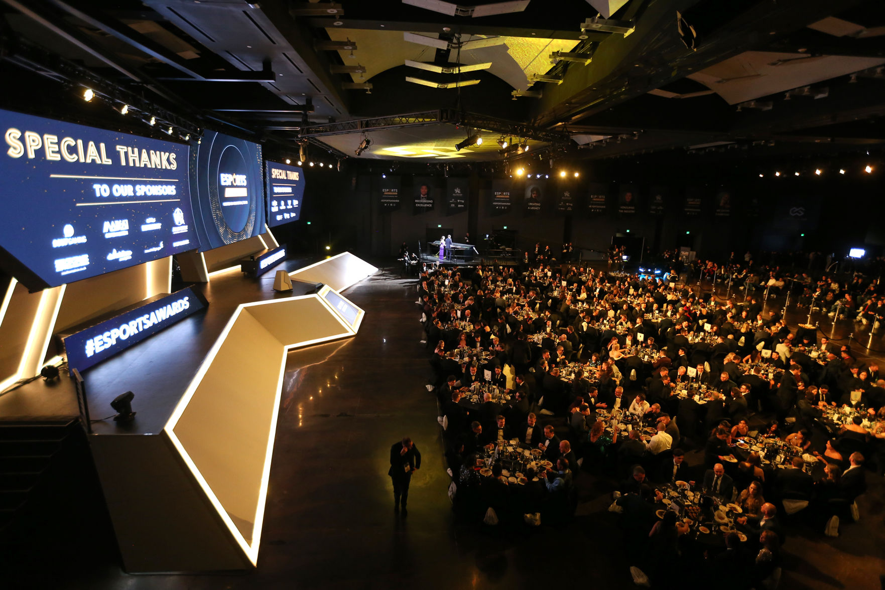 Esports Stadium Arlington hosts first Esports Awards show outside of ...