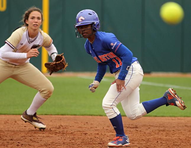 UTA Softball claims first series win of season | Sports | theshorthorn.com