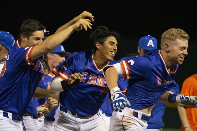UTA baseball takes win against Baylor University in extra innings ...