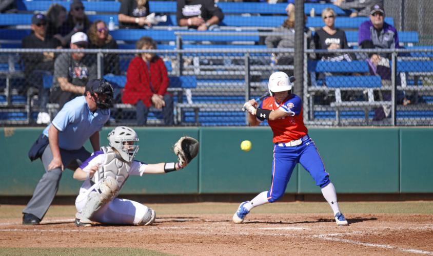 UTA softball caps off Maverick Invitational with win over Abilene ...