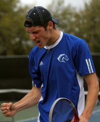 Men’s tennis drops thriller | Sports | theshorthorn.com