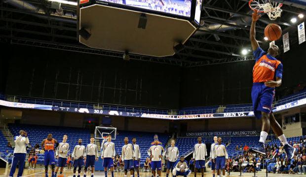 Maverick Madness showcases UTA basketball teams | Sports | theshorthorn.com