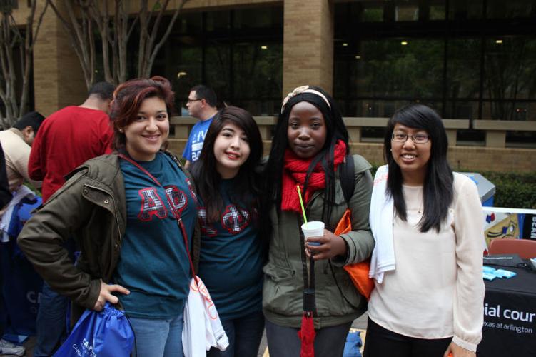 UTA Block Party Crowd Gallery | Gallery | theshorthorn.com