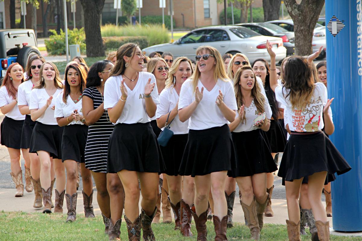 Fraternities, sororities prepare for bid days | News | theshorthorn.com