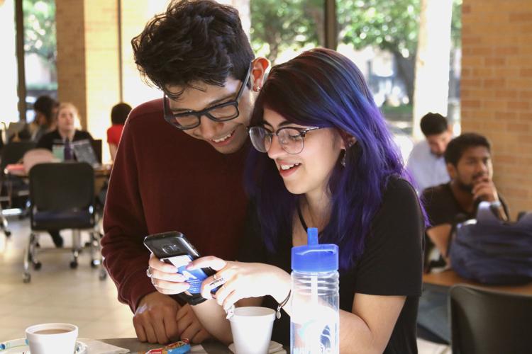 Photos: Students mingle at Global Grounds | Gallery | theshorthorn.com