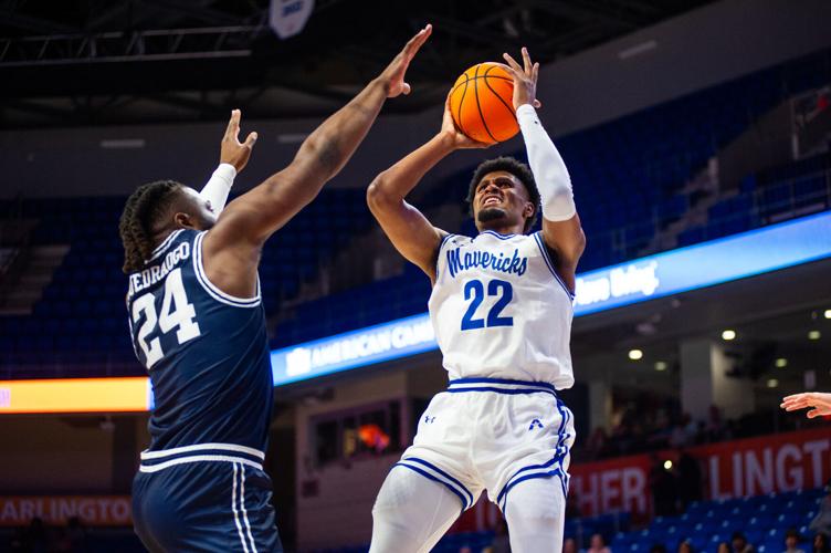 Men’s basketball claims Grad Night win, clinches first-round bye in ...