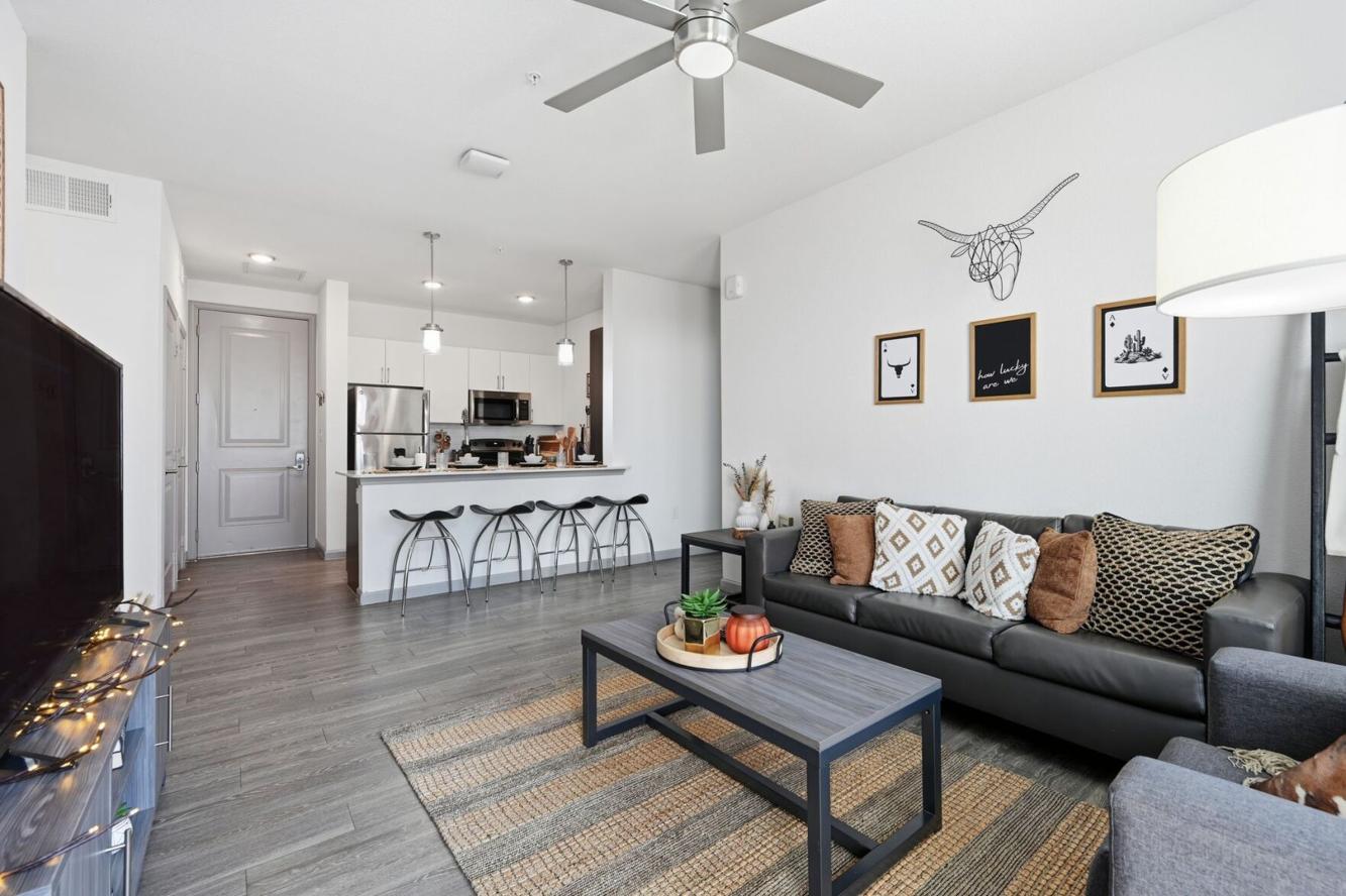 Liv+ Living Room 2 | | theshorthorn.com