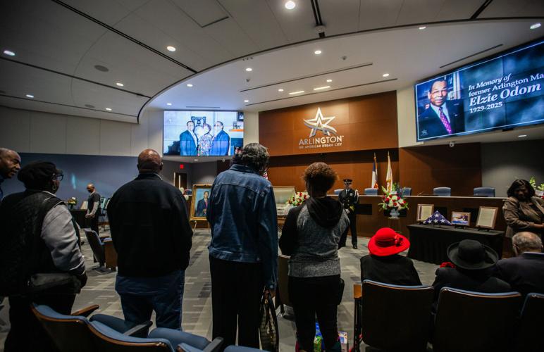 Community honors former Arlington Mayor Elzie Odom's life, legacy ...
