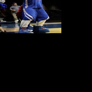 UT-Arlington’s school mascot, Blaze, incites pride and excites crowds ...