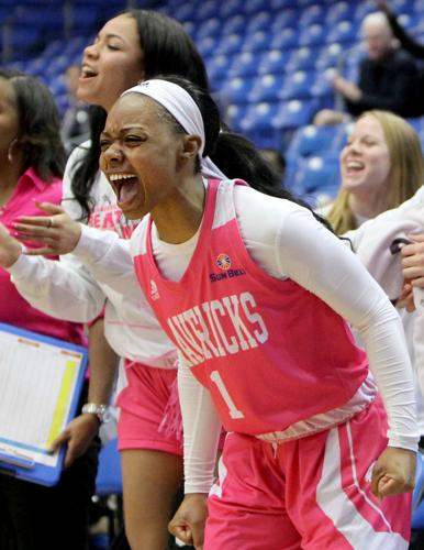 UTA Lady Mavericks defeat Coastal Carolina University Chanticleers ...