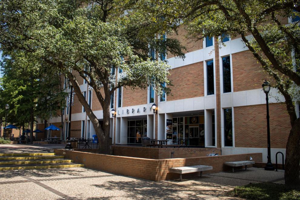 UTA Libraries introduces new fall hours, students react | News ...