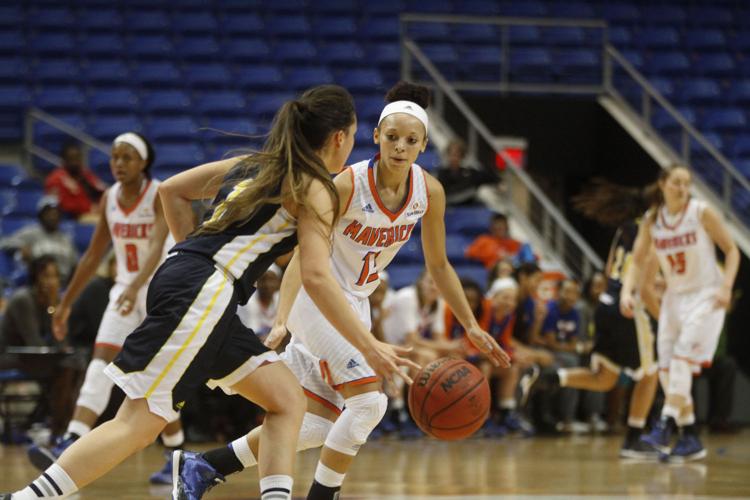 Mavericks remain perfect at home with 80-62 win | Sports | theshorthorn.com