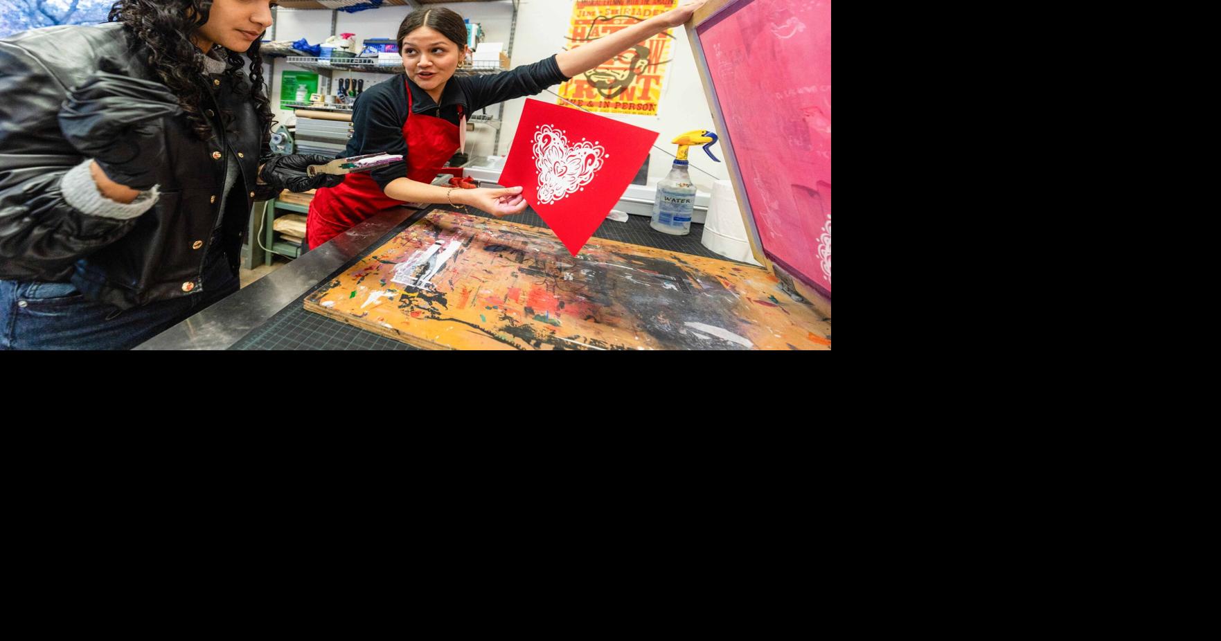 Printmaking students aim to revive organization, major through crafts ...