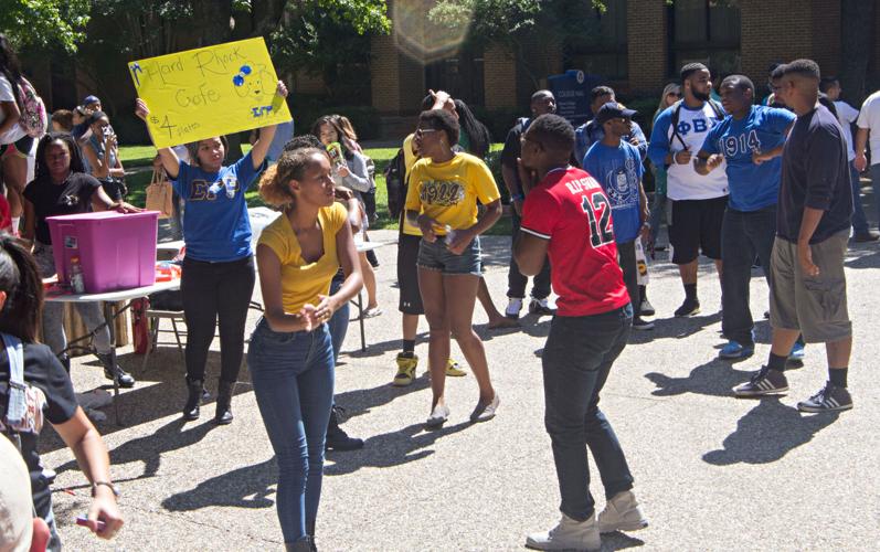 Multicultural Greek Council holds stroll off | Gallery | theshorthorn.com