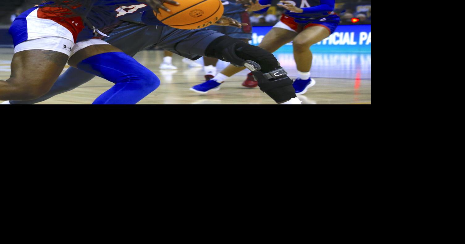 Lady Mavericks earn season’s first two consecutive wins on the road ...