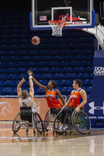 Photos: Lady Movin’ Mavs open season strong in weekend tournament ...