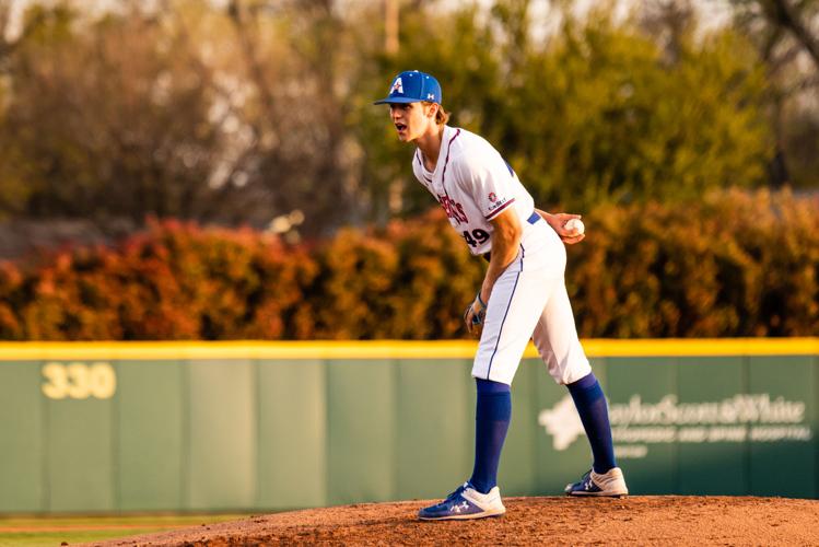 UTA baseball snaps four-game win streak with loss against Abilene ...