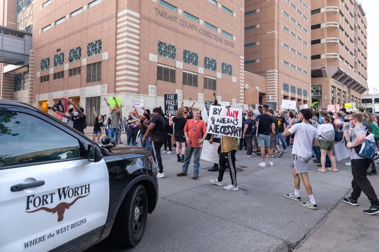 Photos: Demonstrators occupy West Seventh Street bridge during third ...
