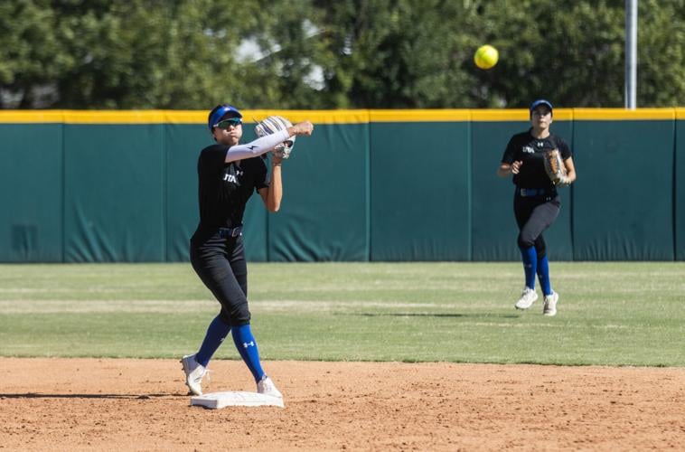 UTA softball drills into McLennan Community College with a 13-11 ...