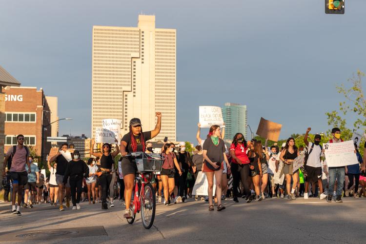 Photos: Demonstrators occupy West Seventh Street bridge during third ...