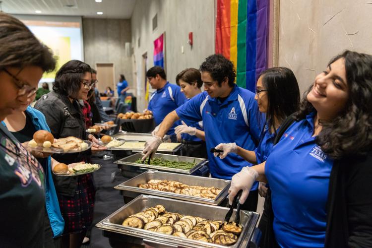 Queersgiving provides safe space for LGBTQ students, allies to feel at ...