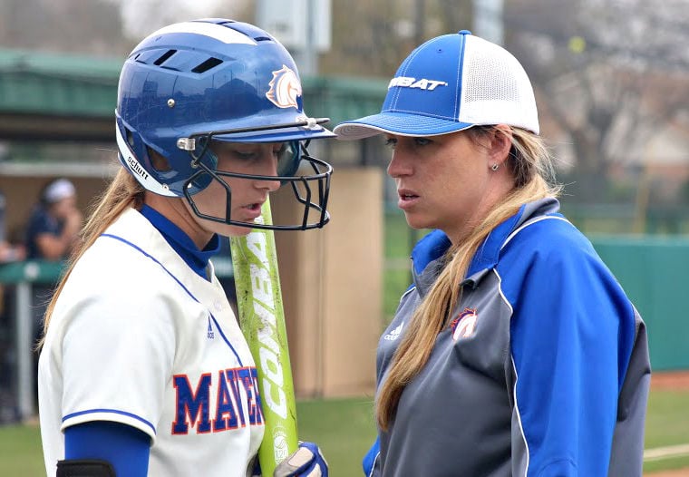 Softball sweeps conference doubleheader | Gallery | theshorthorn.com