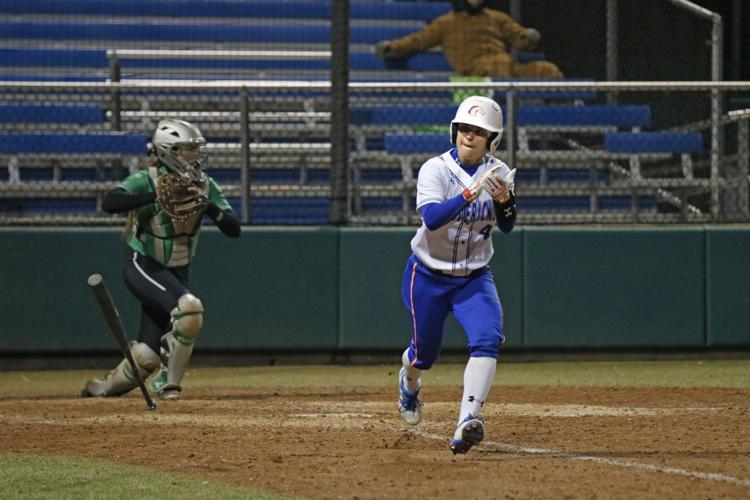 Walk-off grand slam lifts UTA softball to victory | Sports ...