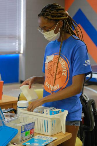 Photos: Super Service Saturday gives students opportunity to volunteer ...