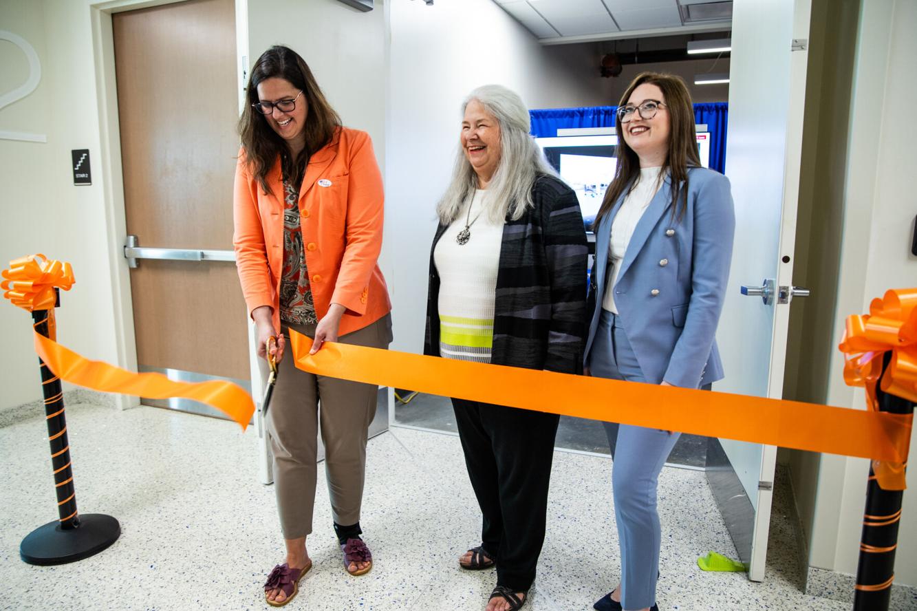 Igloo Vision simulation room opens in School of Social Work and Smart ...