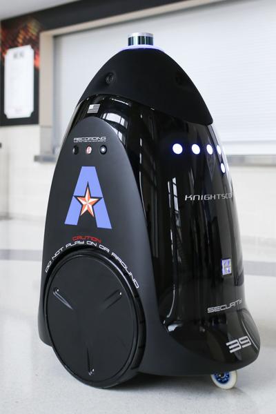 Alumnus showcases security robots on campus | News | theshorthorn.com